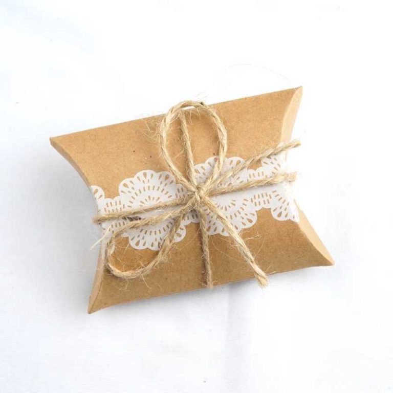 10 Creative Lace Trims Uses You Never Thought Of - pinliLAbel